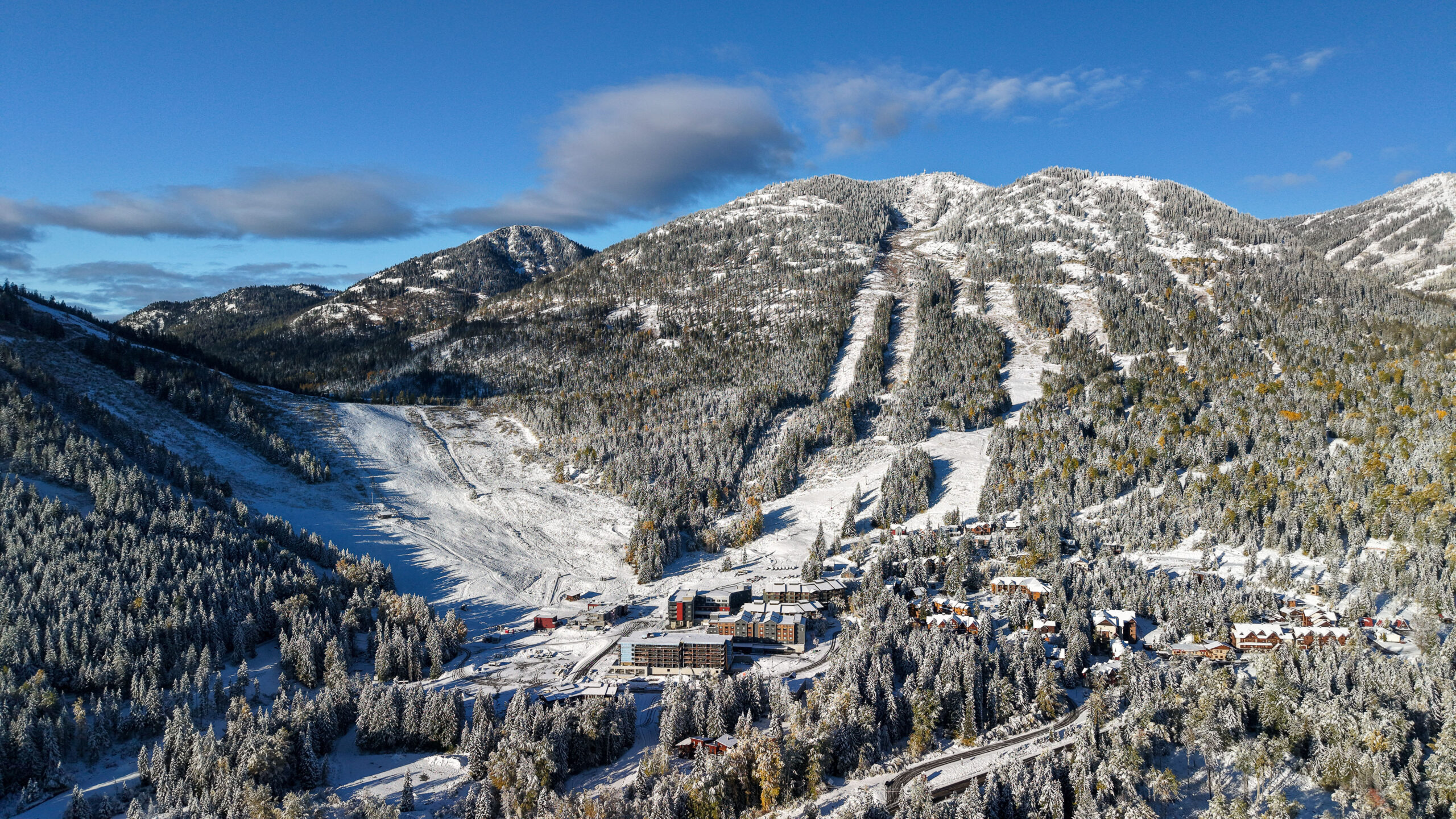 The Crescent at Red Resort - Mountain Town Properties